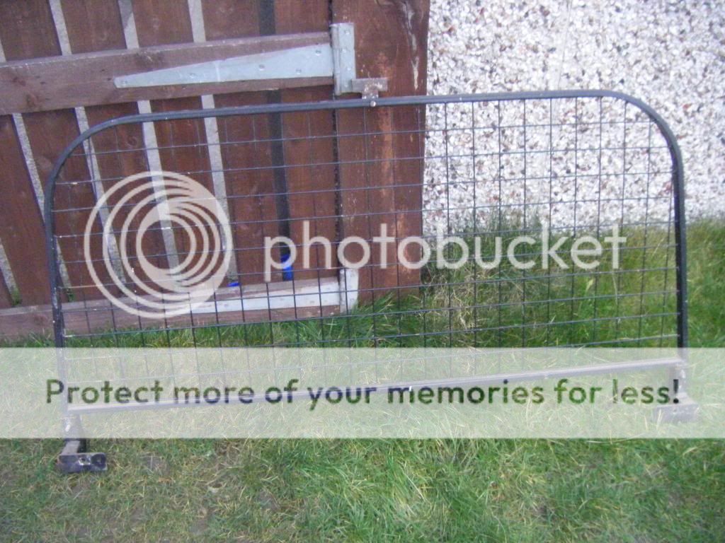 Defender dog gaurd + Light bar | LandyZone - Land Rover Forum